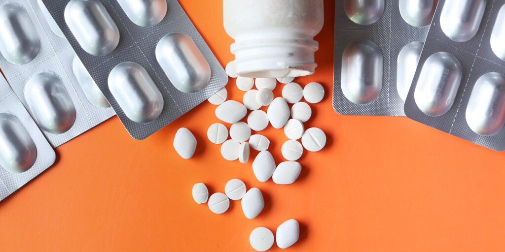 What Are Percs (Percocets)? Effects, Uses & Risks | Soba NJ